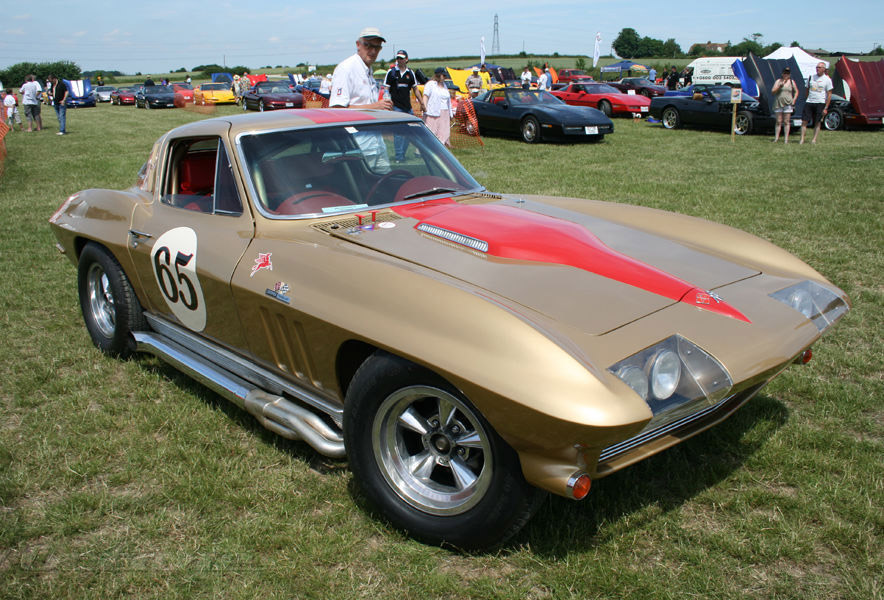 [PICS] Custom Corvettes Shine at the Classic Corvette Club UK Nationals ...