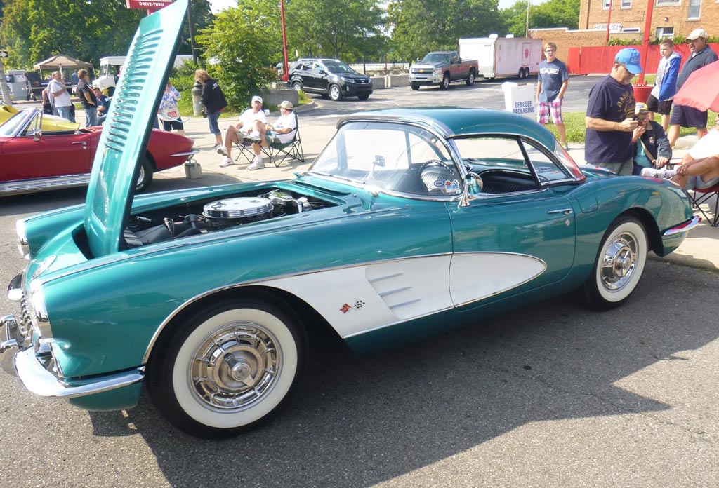 [PICS] Corvette Reunion: The Biggest and Best Yet! - Corvette: Sales ...