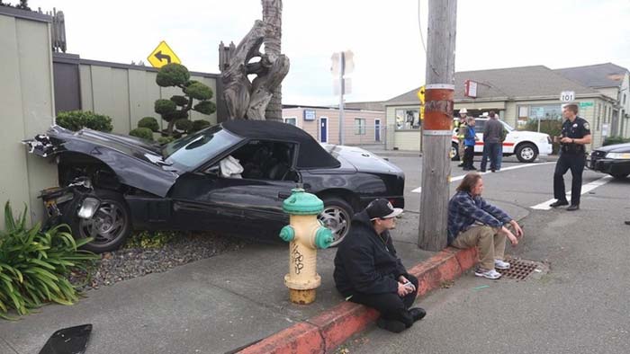 [ACCIDENT] C4 Corvette Crashes into a Hotel's Fence in California ...