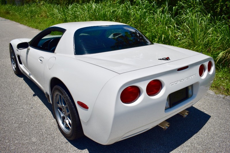 Corvettes on eBay: 2001 Corvette Z06 in RARE Speedway White - Corvette ...