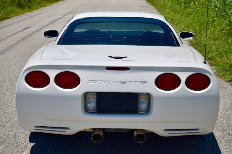 Corvettes on eBay: 2001 Corvette Z06 in RARE Speedway White - Corvette ...