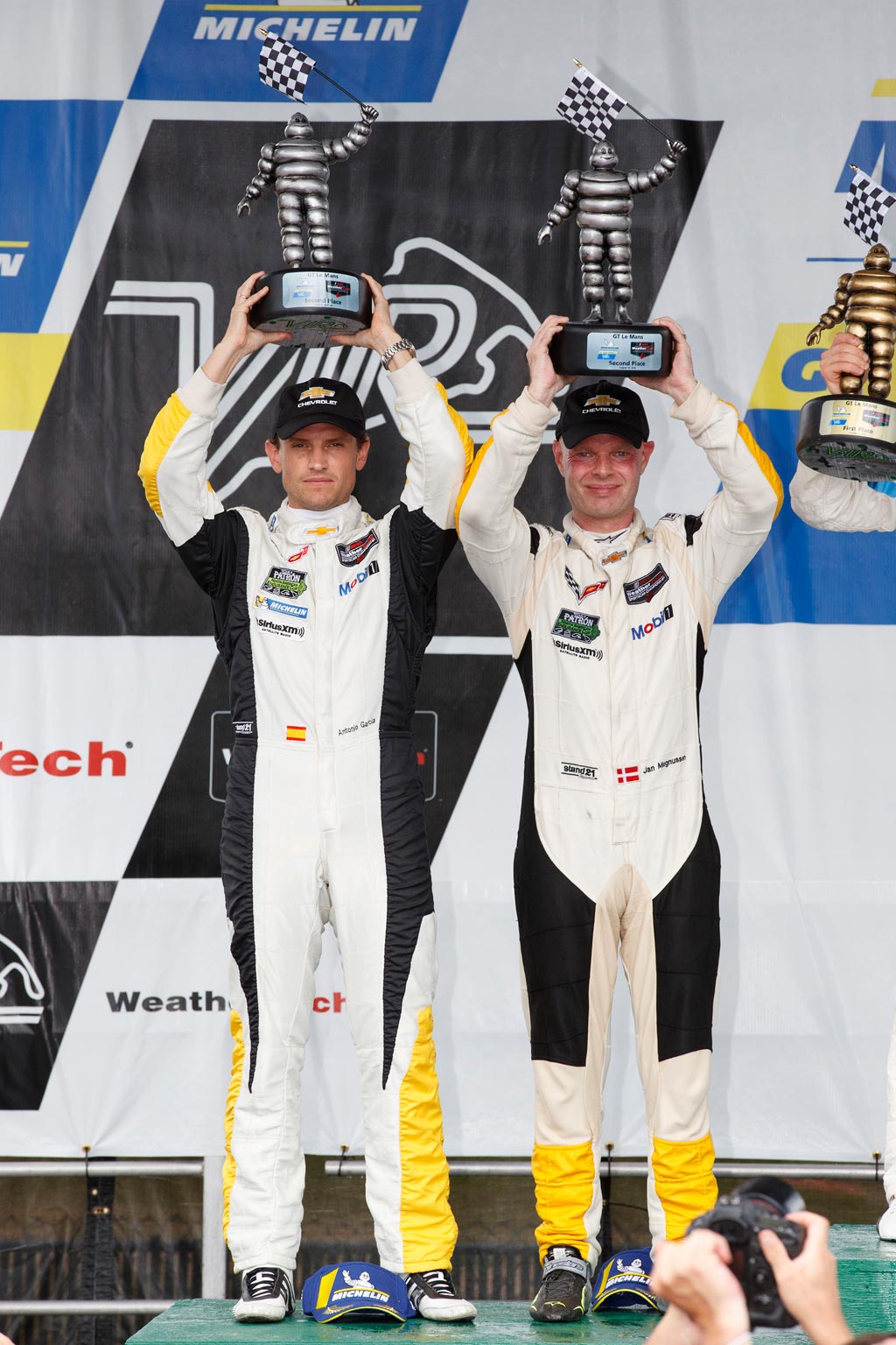Corvette Racing at VIR: Championship Lead for Garcia, Magnussen ...
