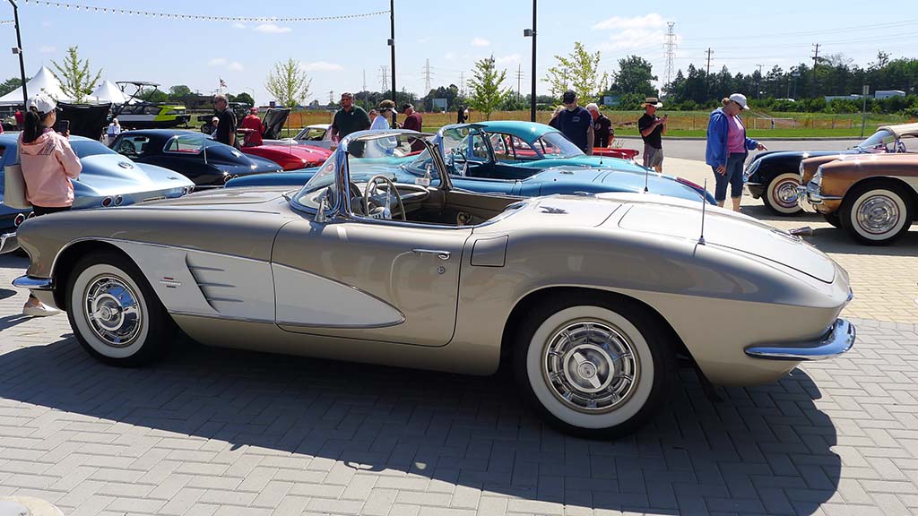 [PICS] Celebrate 70 Years of Corvettes with the 70th Anniversary ...