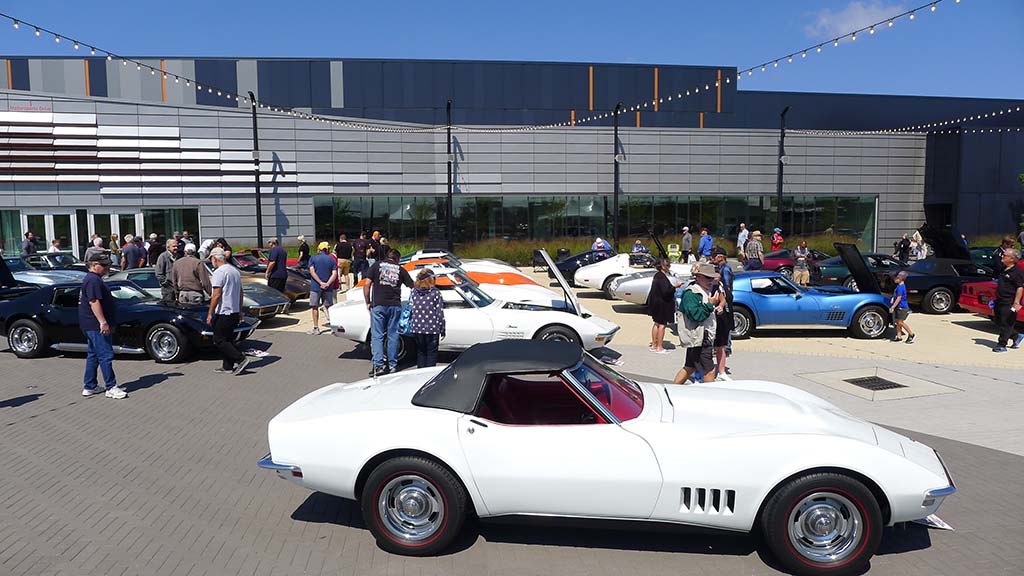 [PICS] Celebrate 70 Years of Corvettes with the 70th Anniversary ...