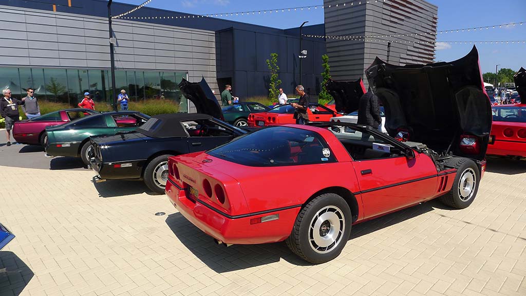 [PICS] Celebrate 70 Years of Corvettes with the 70th Anniversary ...