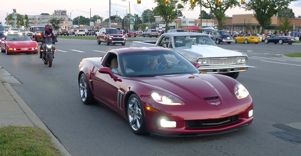 [PICS] Let's Go for a Ride at the Woodward Dream Cruise - Corvette ...