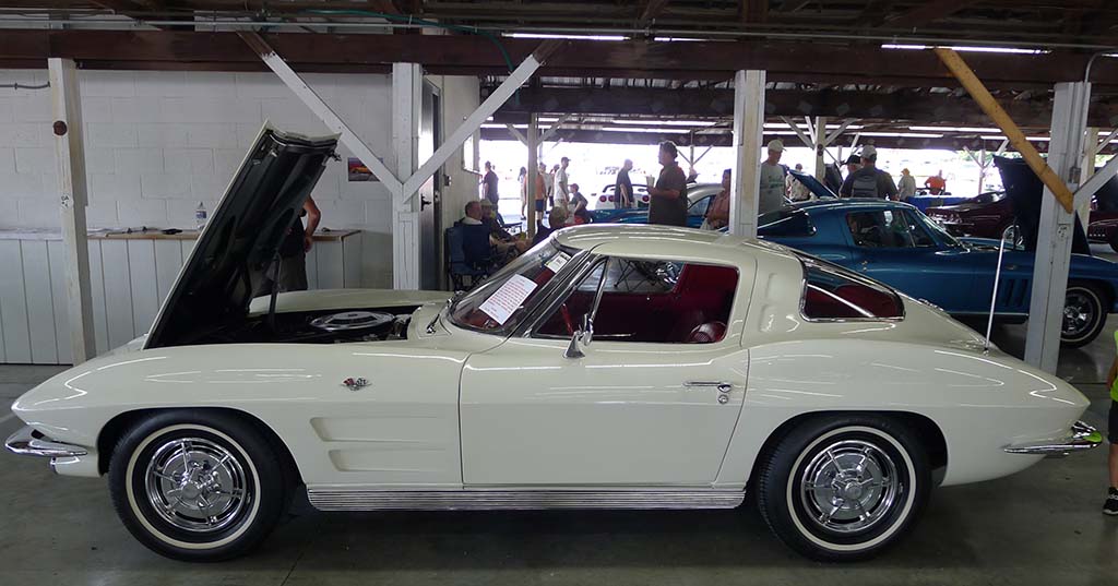[PICS] Midyear Monday! 2024 Corvettes at Carlisle Edition - Corvette ...