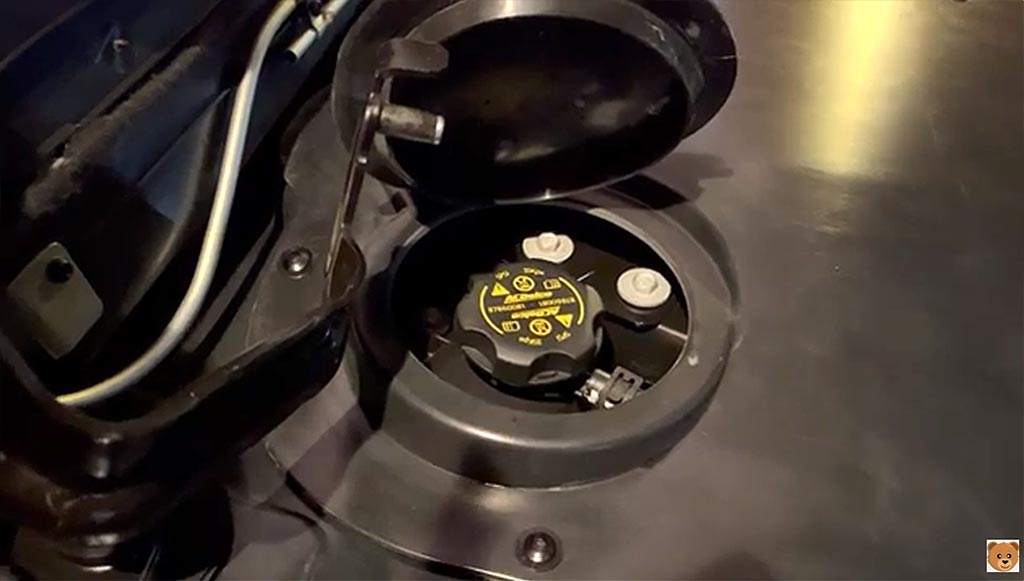 [VIDEO] E-Ray Owners Check Your High Voltage Battery System Coolant ...