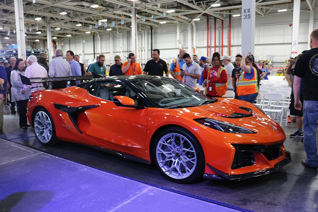 [VIDEO] Watch the Reveal of the 2026 Corvette ZR1X from the Corvette ...
