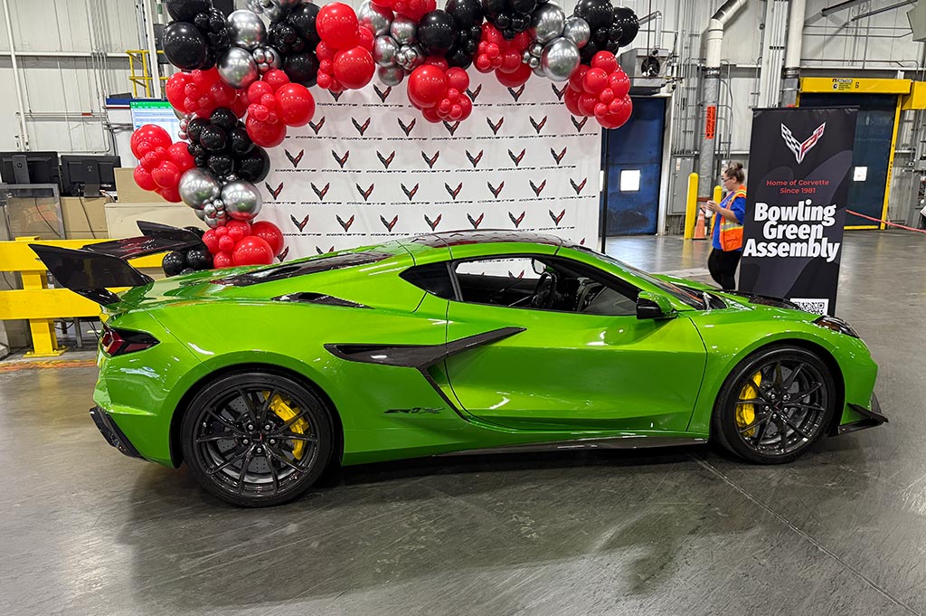 [SPIED] Roswell Green 2026 Corvette Z06 Captured in Detroit - Corvette ...