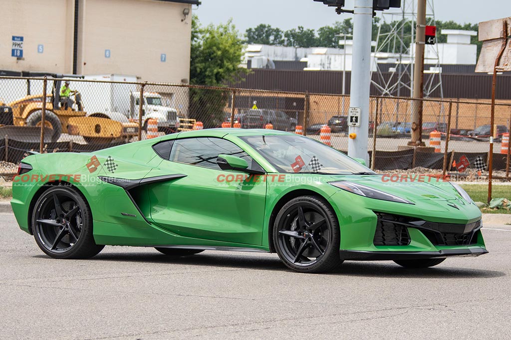 [SPIED] Roswell Green 2026 Corvette Z06 Captured in Detroit - Corvette ...
