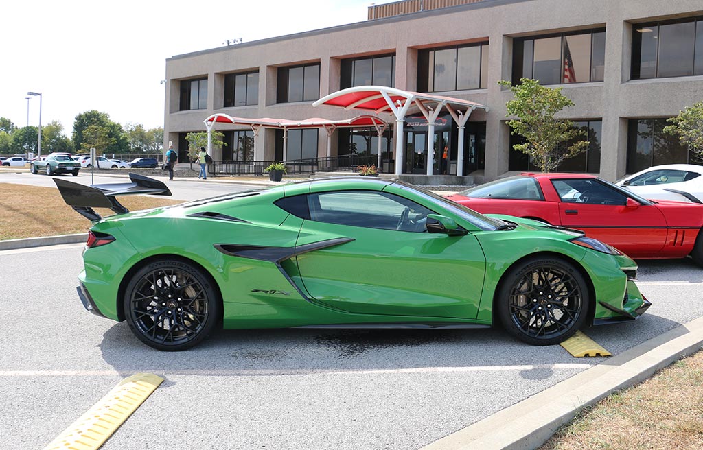 [PICS] First Look at the New Bronze Color Brake Calipers for the 2026 ...