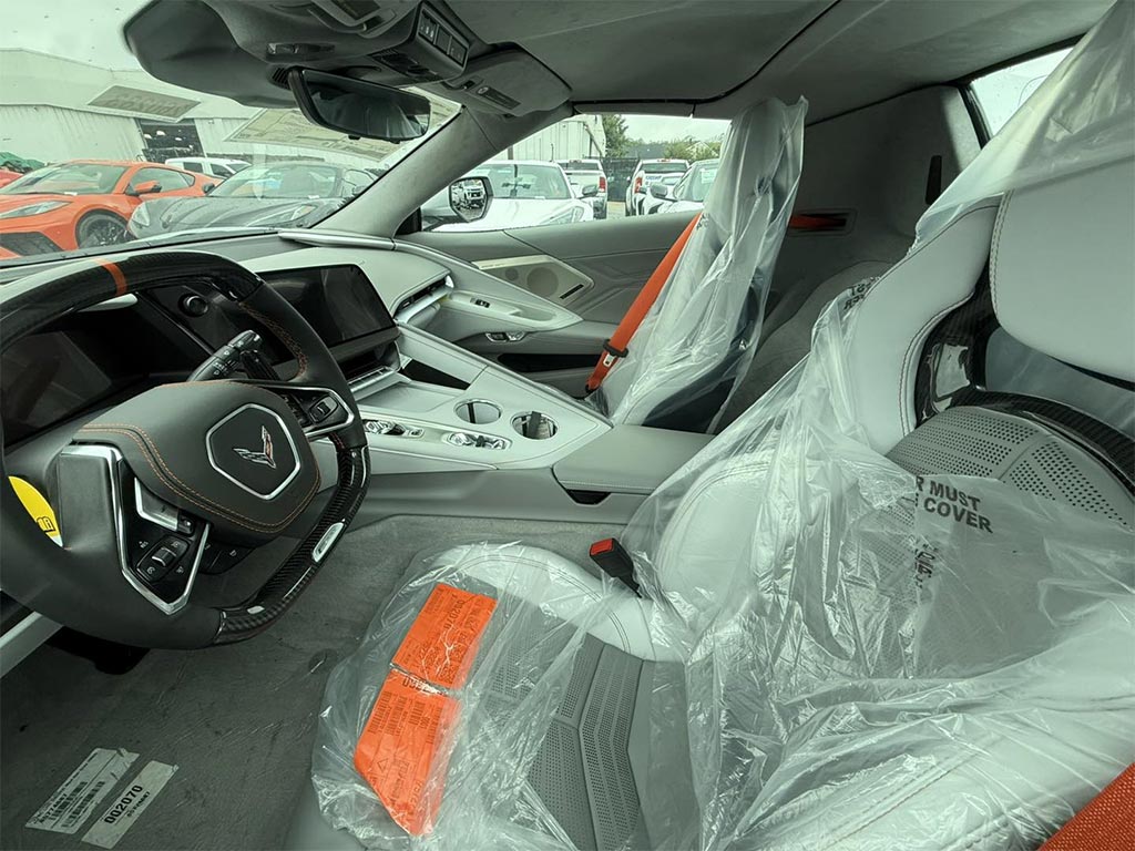[PICS] 2026 Corvette in Blade Silver with Sky Cool Gray/Medium Ash and ...