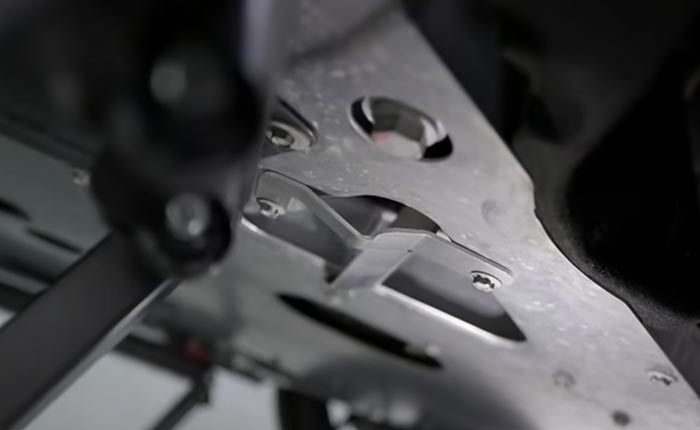 [VIDEO] Keep Your C8 Corvette's Engine Bay Up to 50 Degrees Cooler with these OEM Air Deflectors ...