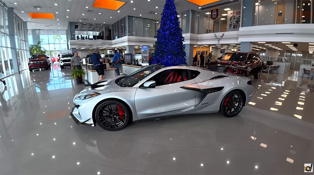 [VIDEO] Brooks from DragTimes Takes Delivery of His 2026 Corvette ZR1 ...