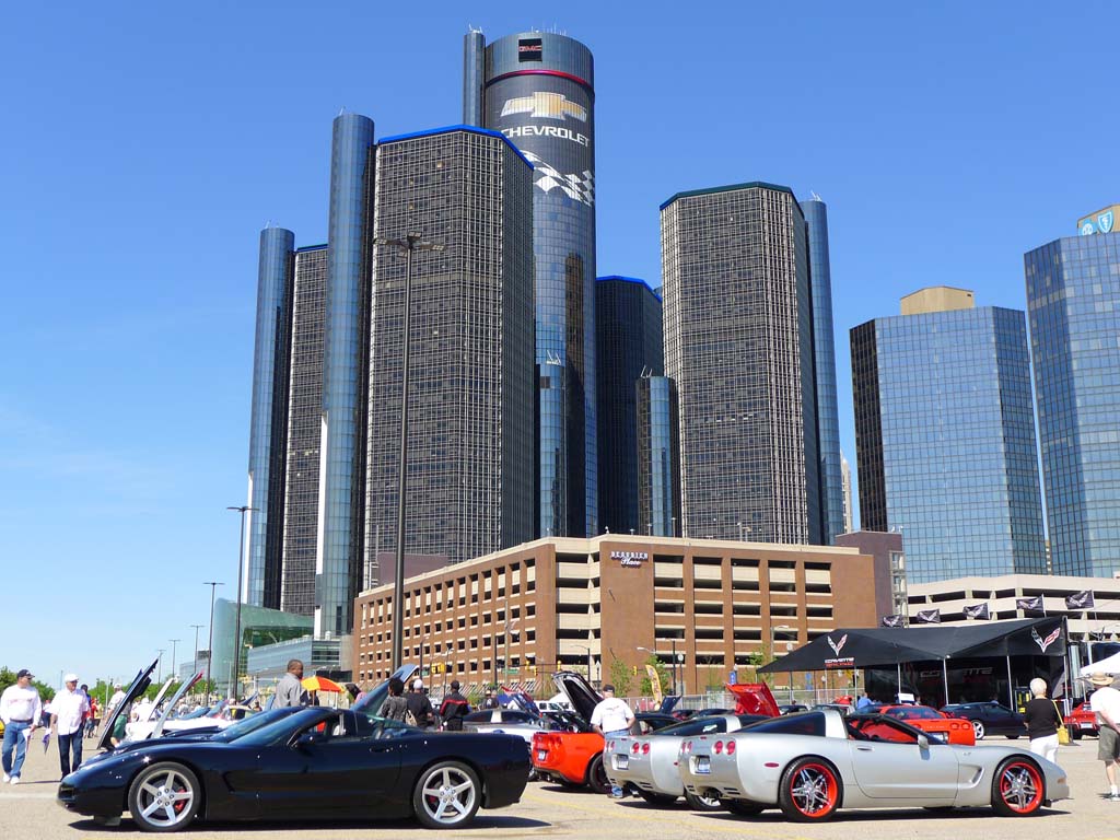 [PICS] Corvettes in the D at GM's Renaissance Center - Corvette: Sales ...
