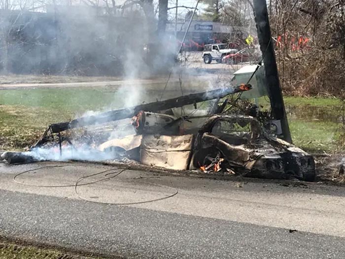 [ACCIDENT] C4 Corvette Strikes a Pole and the Pole Strikes Back ...