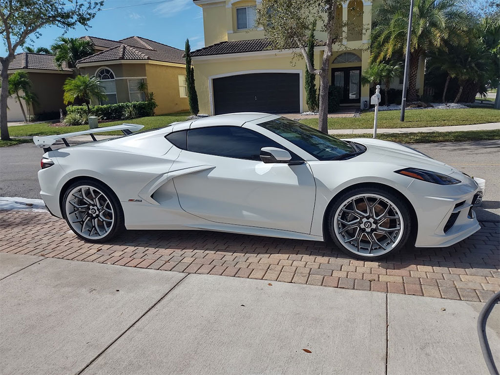 [PICS] This Arctic White 2020 Corvette Makes A Bold Statement with ...