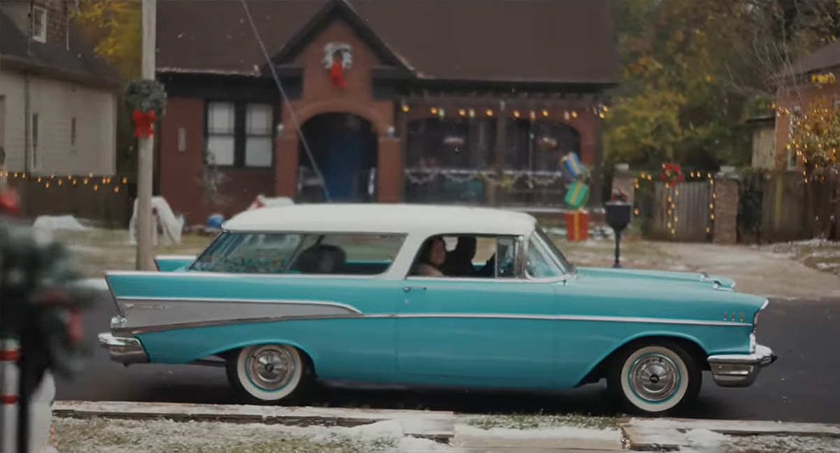 [VIDEO] Chevrolet's 2022 Holiday Commercial (Long Version) - Corvette ...