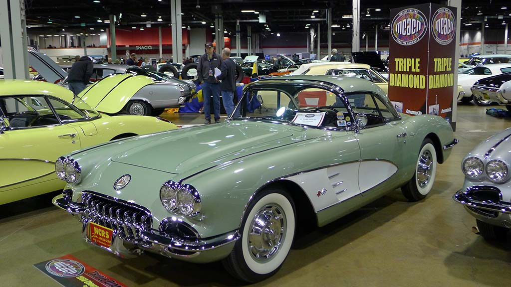 [PICS] Corvettes-a-Plenty at the 2022 Muscle Car and Corvette Nationals ...