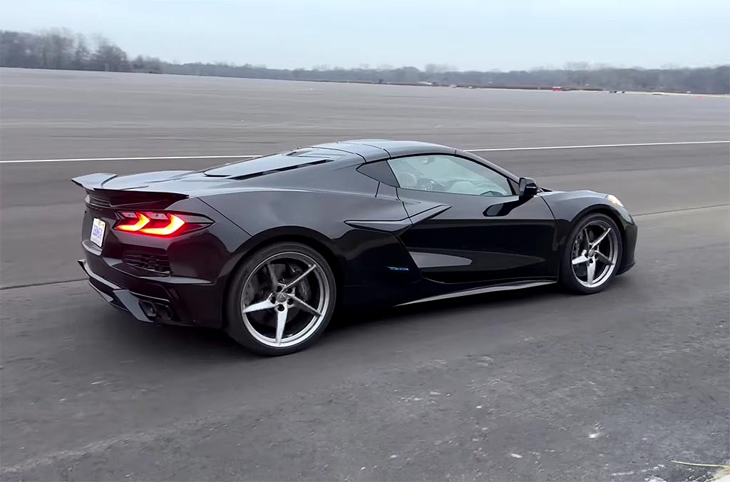 [VIDEO] E-Ray Review Captures the Sound of Stealth Mode and See More ...