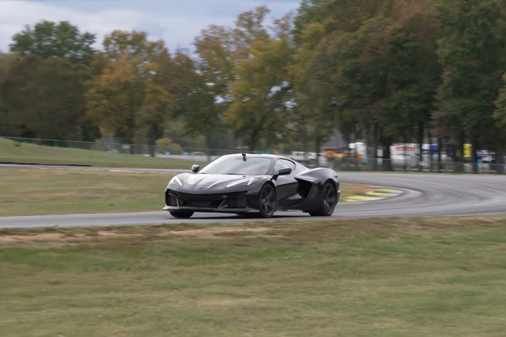 [VIDEO] 2024 Corvette E-Ray Hits VIR for Lightning Lap 17 - Corvette ...