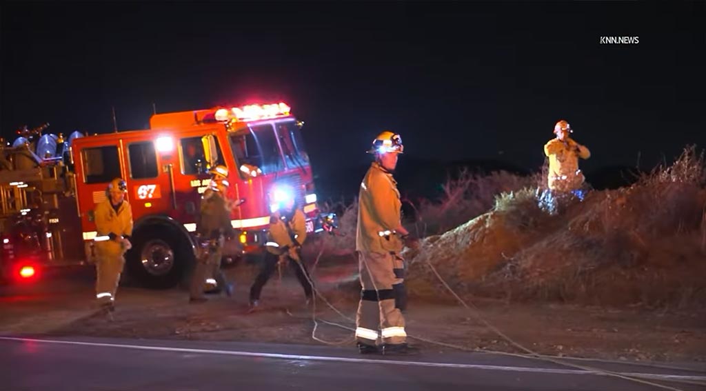 [ACCIDENT] First Responders Rescue Driver of a Rental Corvette That ...
