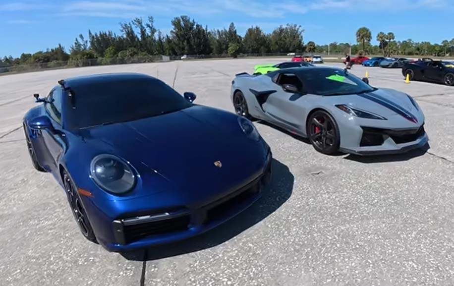 [VIDEO] Corvette E-Ray vs Porsche 911 Turbo S in Quarter Mile Race on a ...