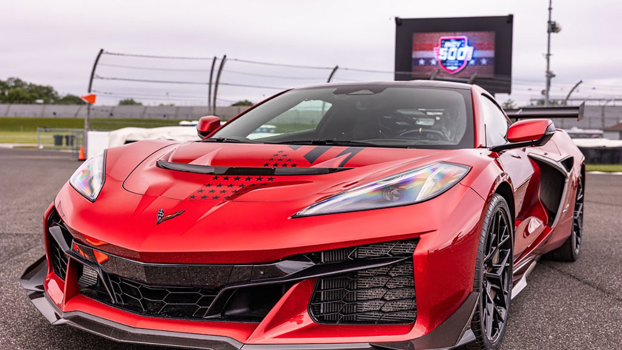 [VIDEO] A 2026 Corvette ZR1X Blows Out 250 Candles for America's 250th ...