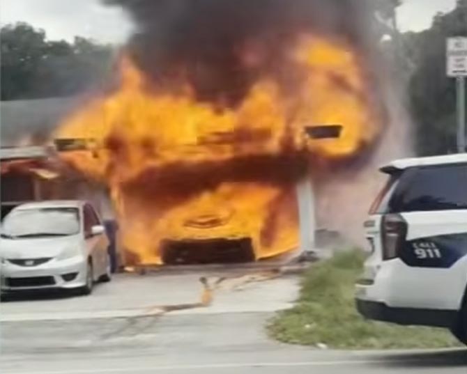 [ACCIDENT] C7 Corvette Fire Destroys a South Florida Home - Corvette ...